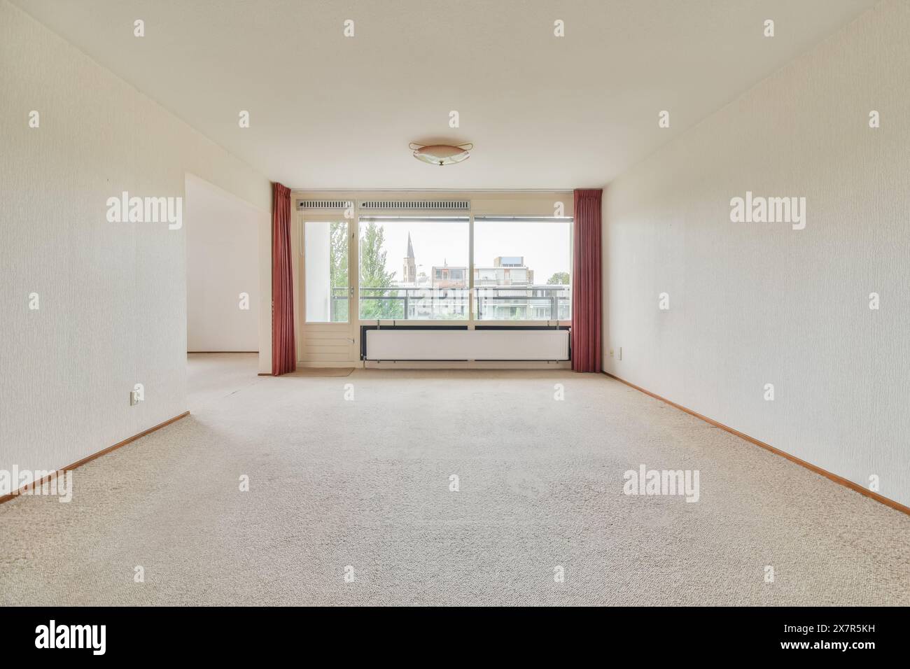 Empty room white walls cream carpet hi-res stock photography and images ...