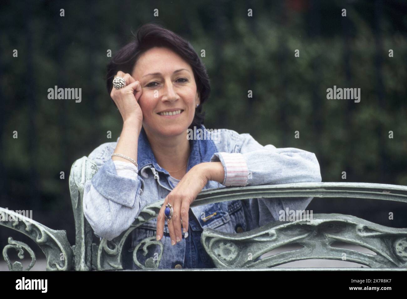 Virginie LOU (Lou Nony, Lou-Nony) - Date : 19970601 ©John Foley/Opale ...