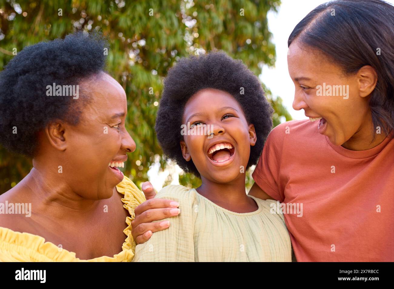 Hugging three gen family hi-res stock photography and images - Alamy