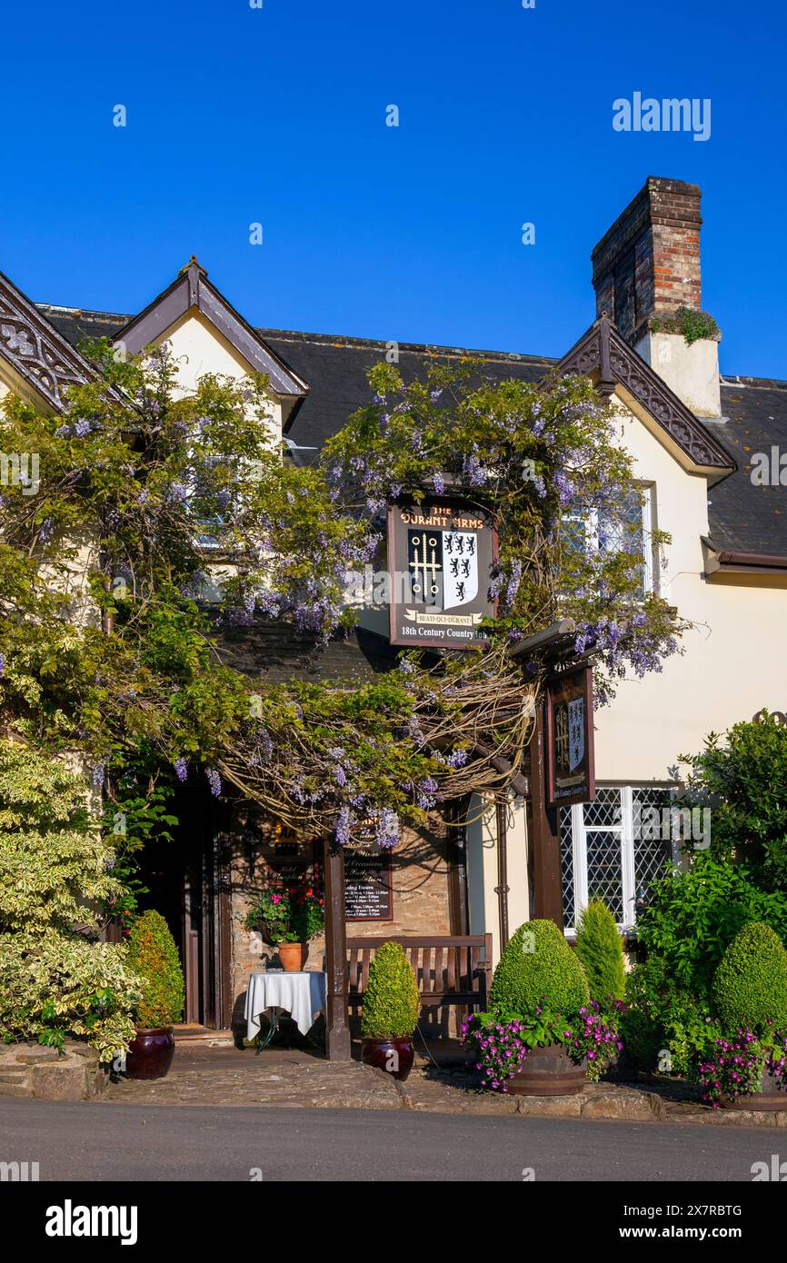 British english england public house traditional front facade hi-res ...