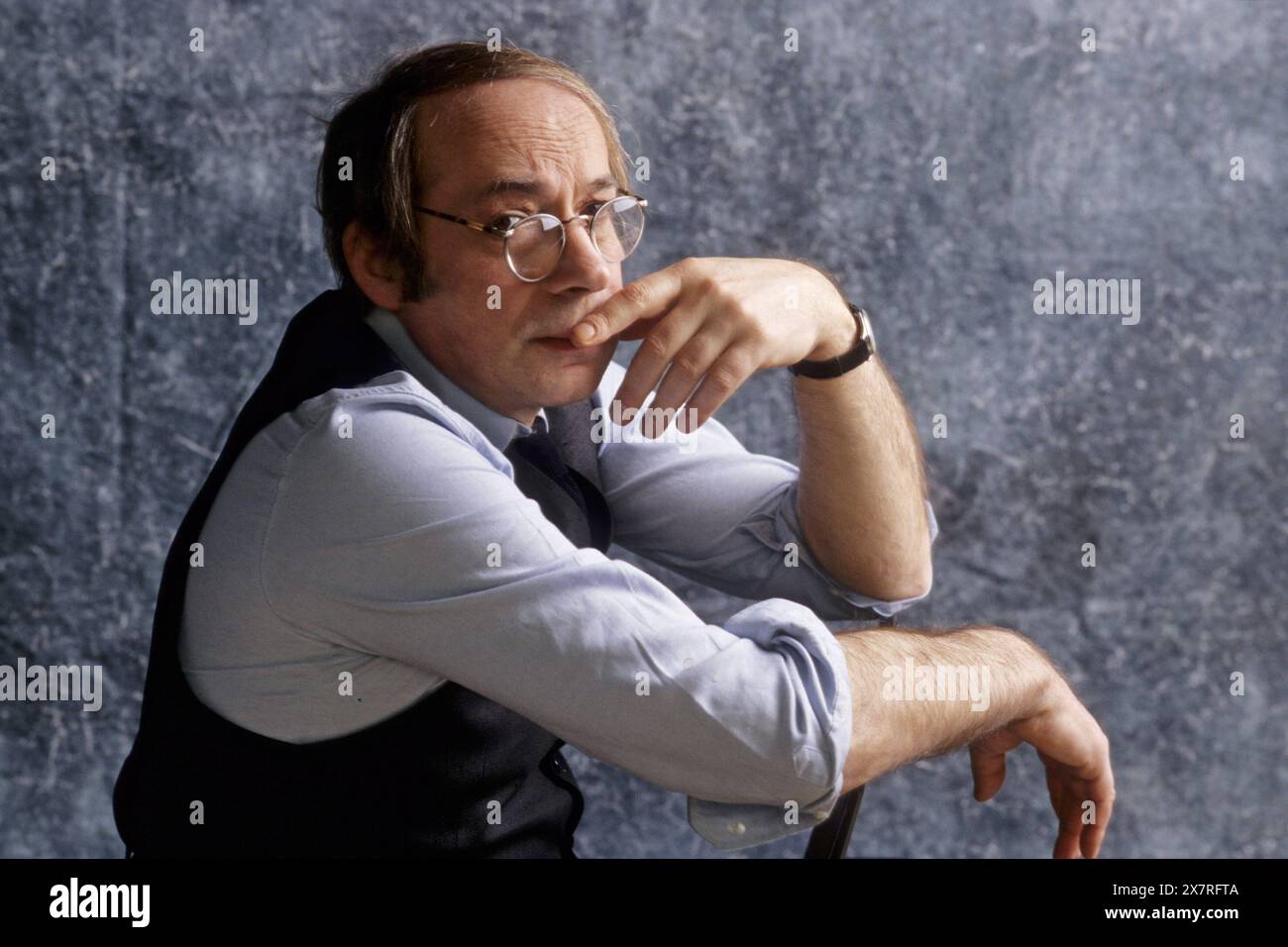 Frederic H. FAJARDIE (Ronald Moreau) - Date: 19970401 ©John Foley/Opale ...