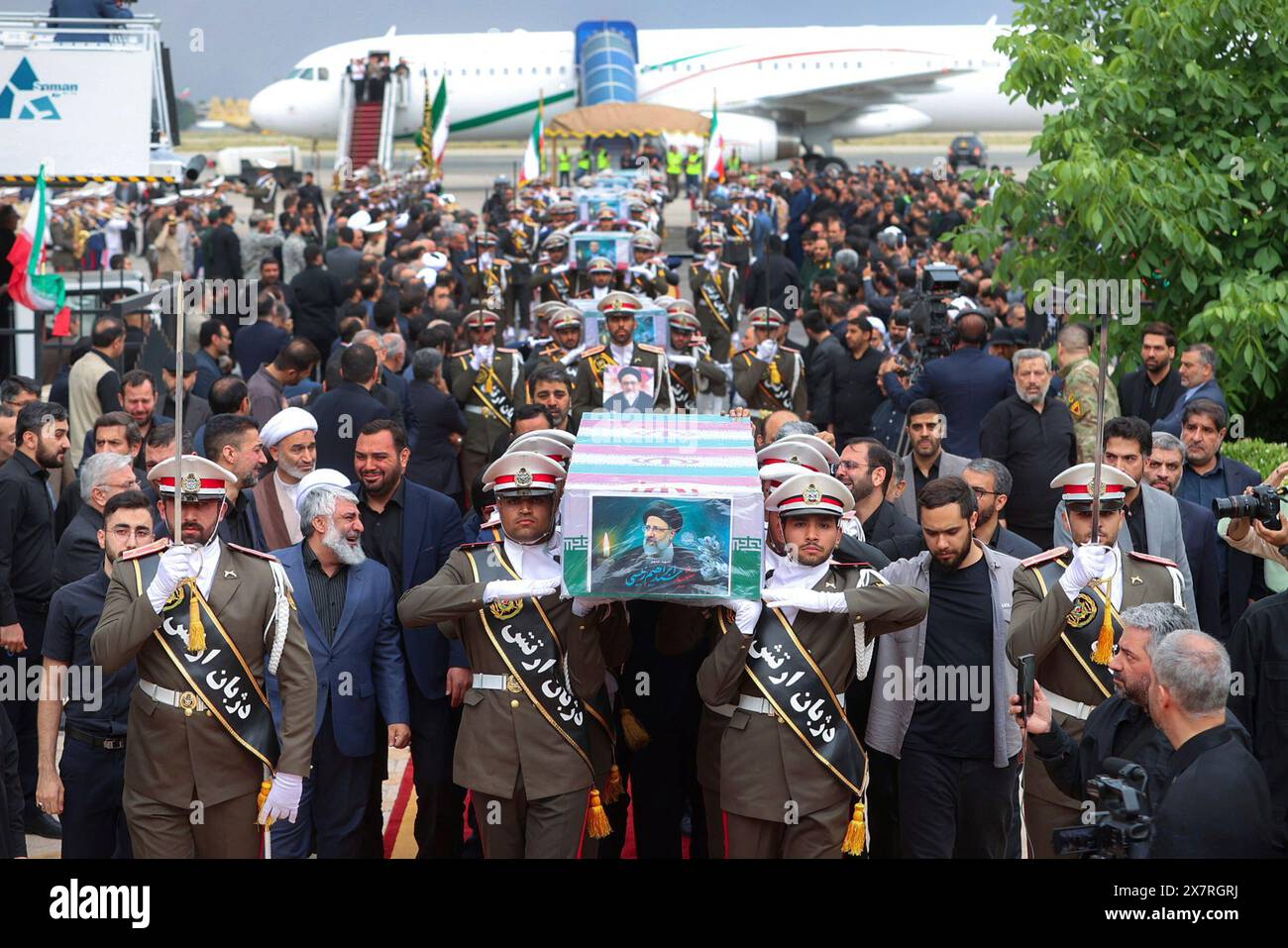 In this photo released by the Iranian Presidency Office, army members ...