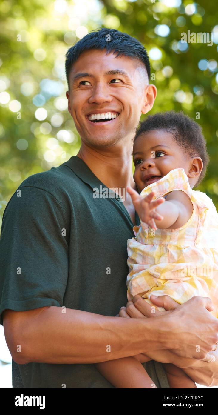 Chinese father with baby daughter hi-res stock photography and images ...