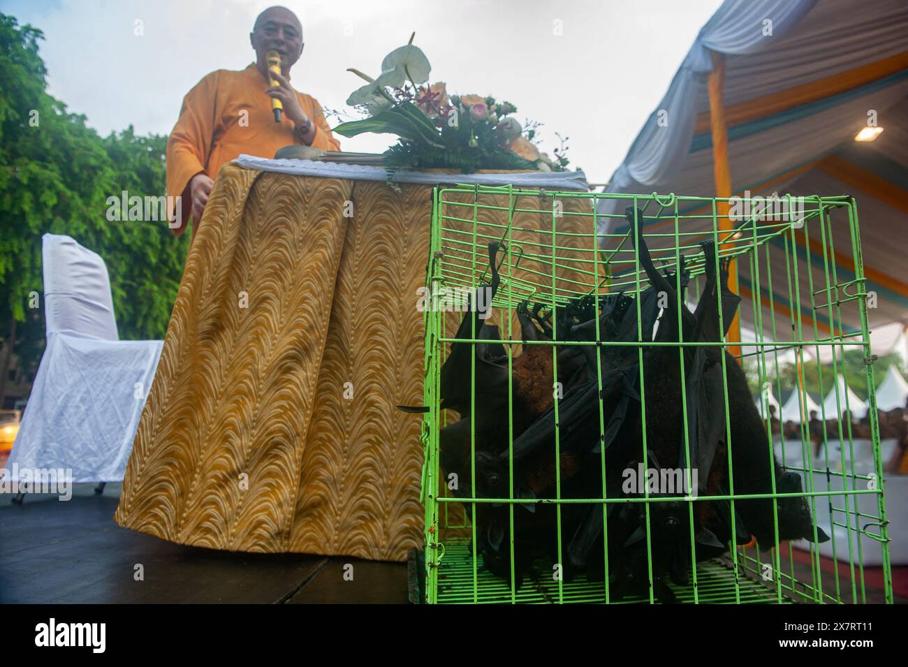 Welcome by devotees hi-res stock photography and images - Alamy