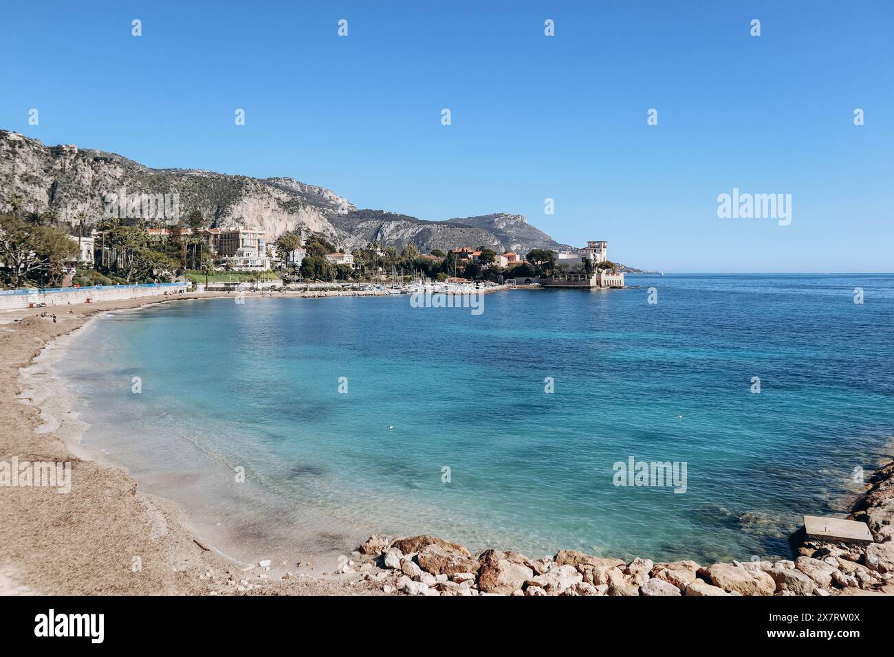 View of the beach and bay in Beaulieu-sur-mer, on the French Riviera ...