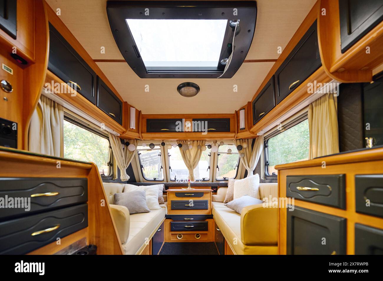 Large american camper vehicle hi-res stock photography and images - Alamy