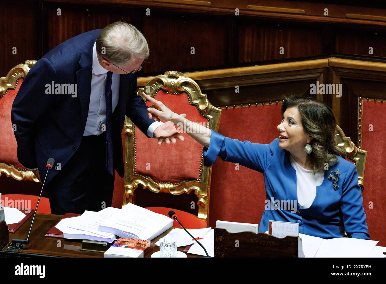 Il capogruppo di Fratelli d'Italia Lucio Malan e il ministro per le Riforme Maria Elisabetta ...