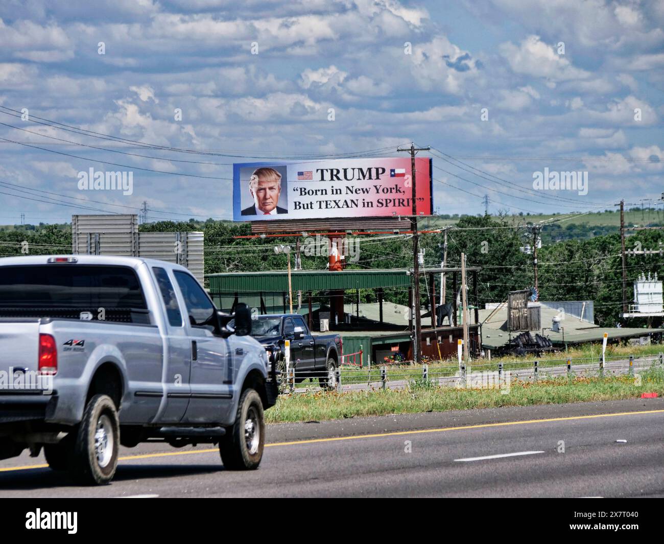 Small business alongside major highway shows his support for Trump with ...