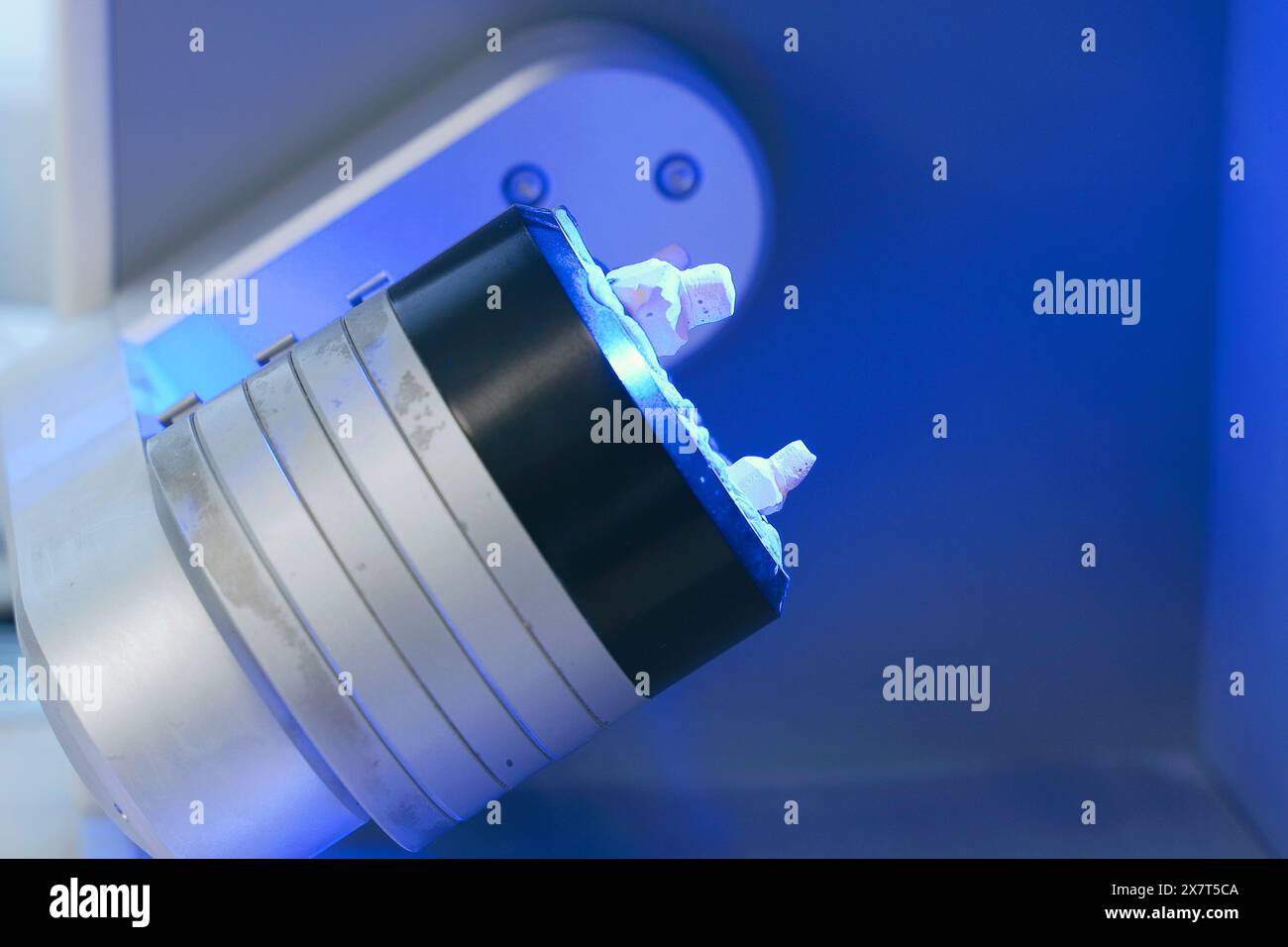 Scanning a denture in a dental laboratory to reproduce the patient's ...