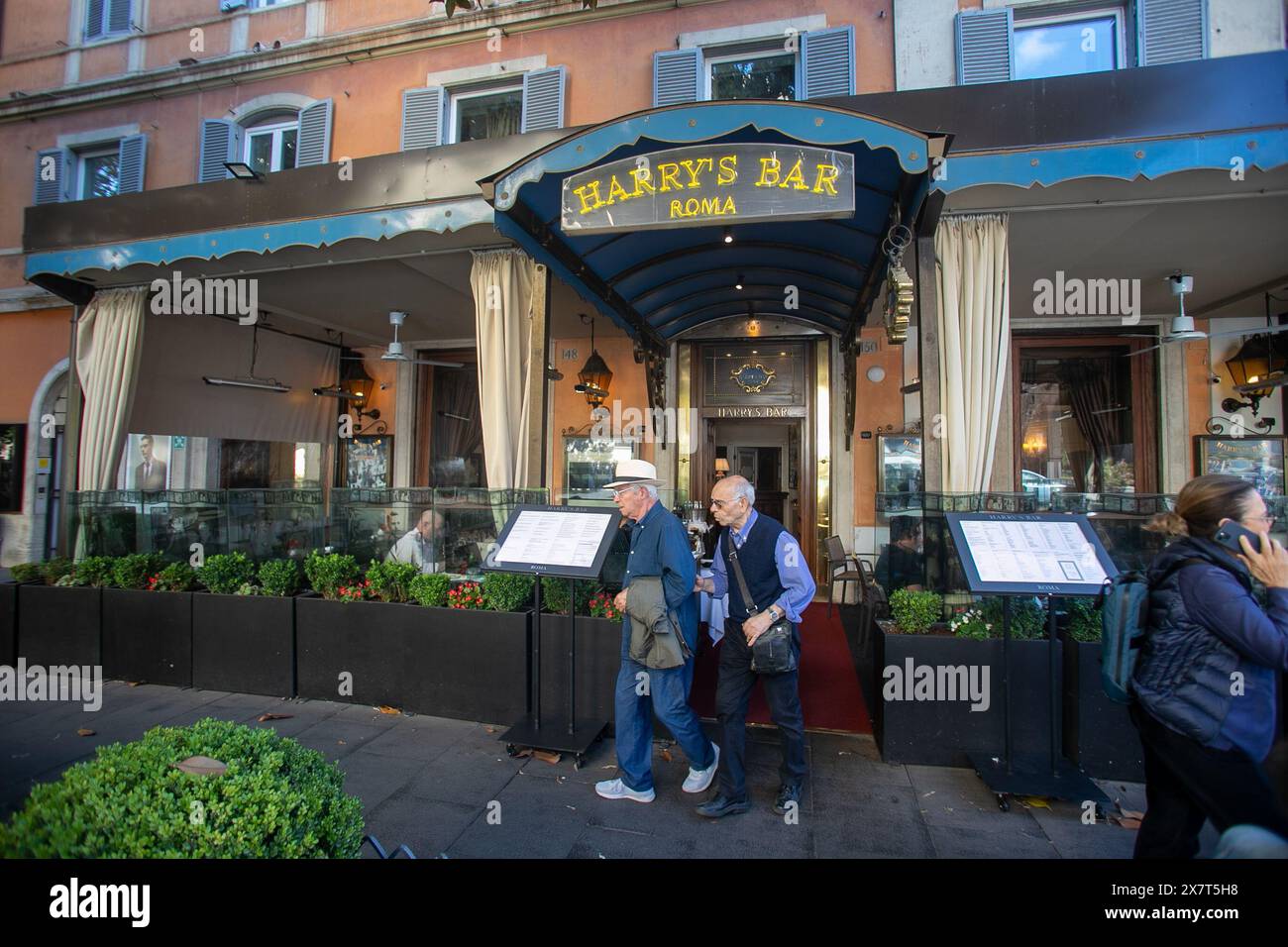 Esterni del locale in cui è avvenuta l'aggressione Harry's Bar Via ...