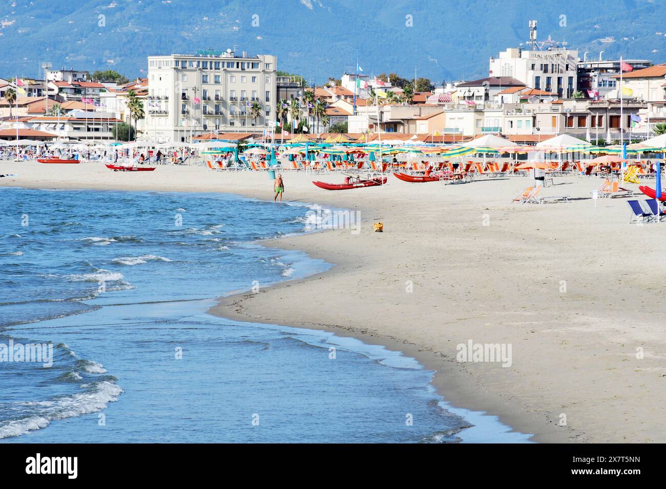 Viareggio italy beach hi-res stock photography and images - Alamy