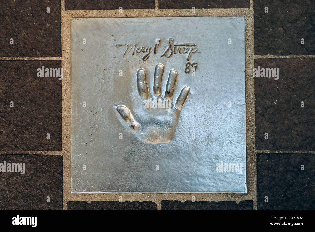 Celebrity handprints hi-res stock photography and images - Alamy