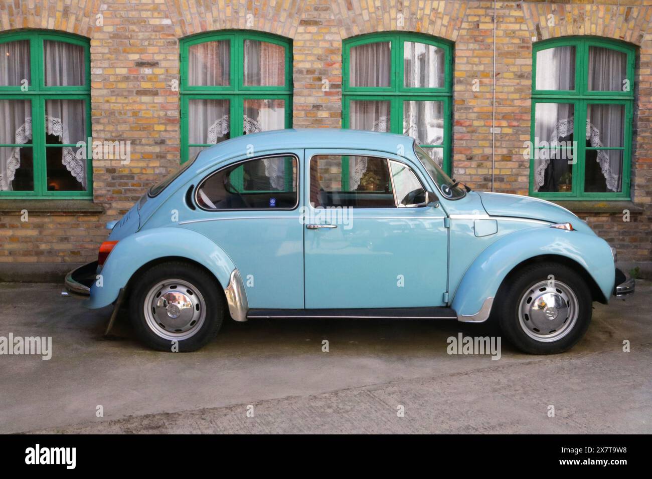 Artifact nostalgia hi-res stock photography and images - Alamy