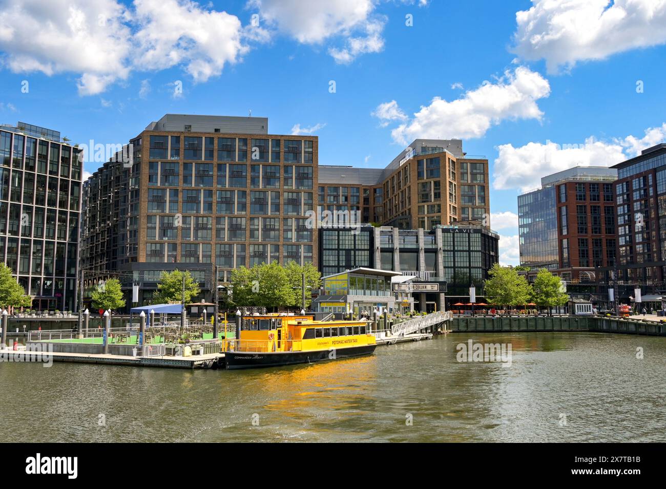 washington DC, USA - 3 May 2024: Wide angle view of a water taxi moored ...