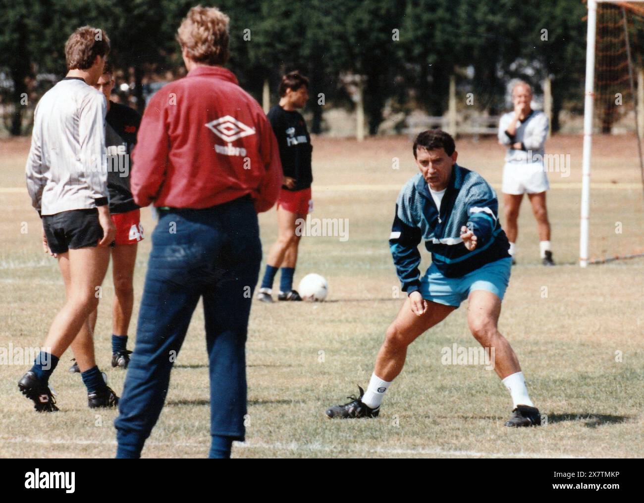 GRAHAM TAYLOR TAKES TRAINING OF THE SOUTHAMPTON SQUAD, 1990. PIC MIKE ...