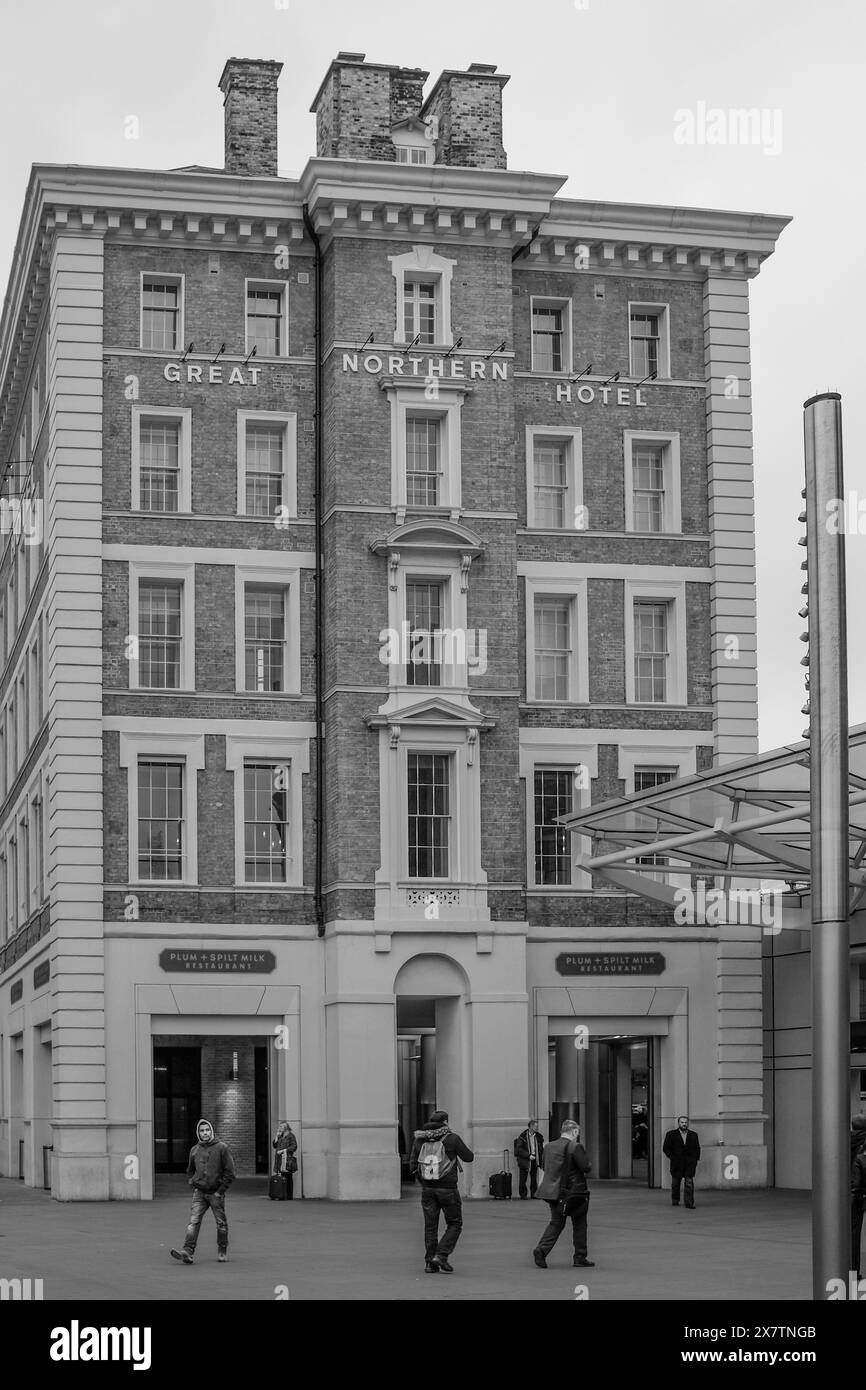 The Great Northern Hotel, Kings Cross Railway Station, London Stock ...