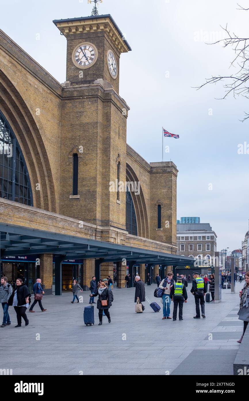 Exterior of Kings Cross Station, London Stock Photo - Alamy