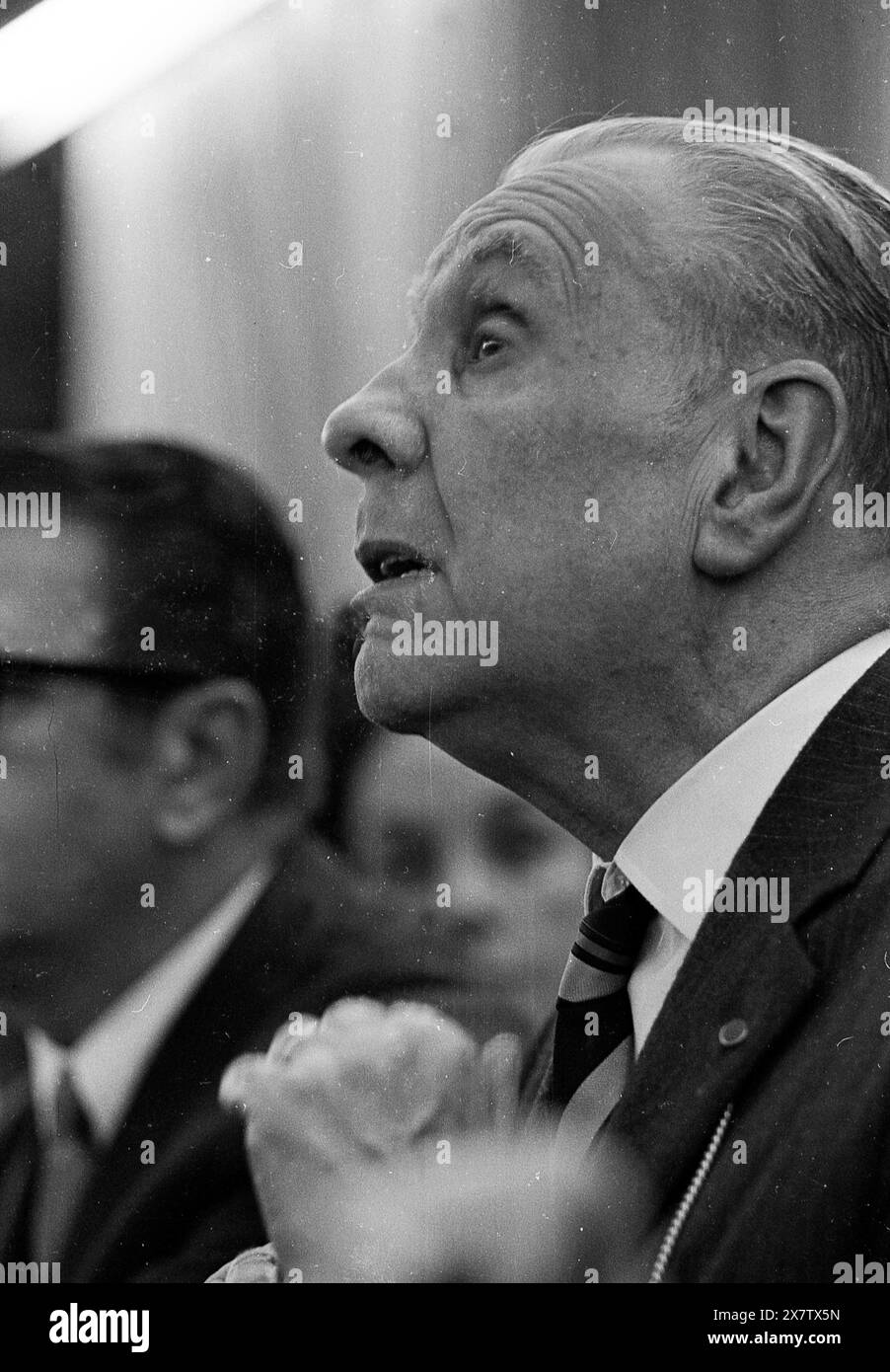 Jorge Luis Borges, Argentine fiction writer, during an artists meeting ...