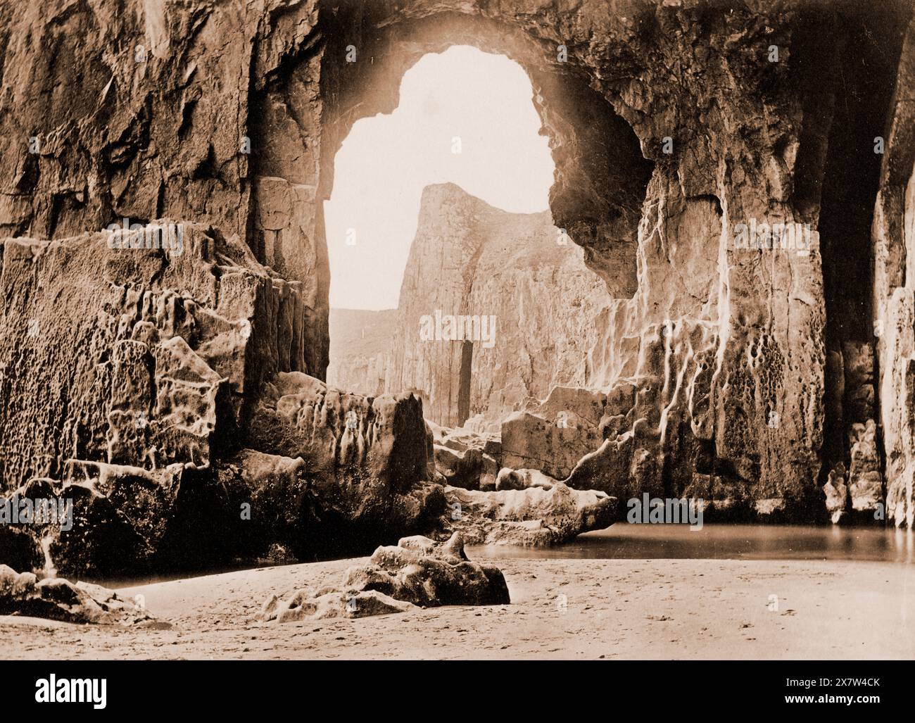 The lydstep cavern hi-res stock photography and images - Alamy