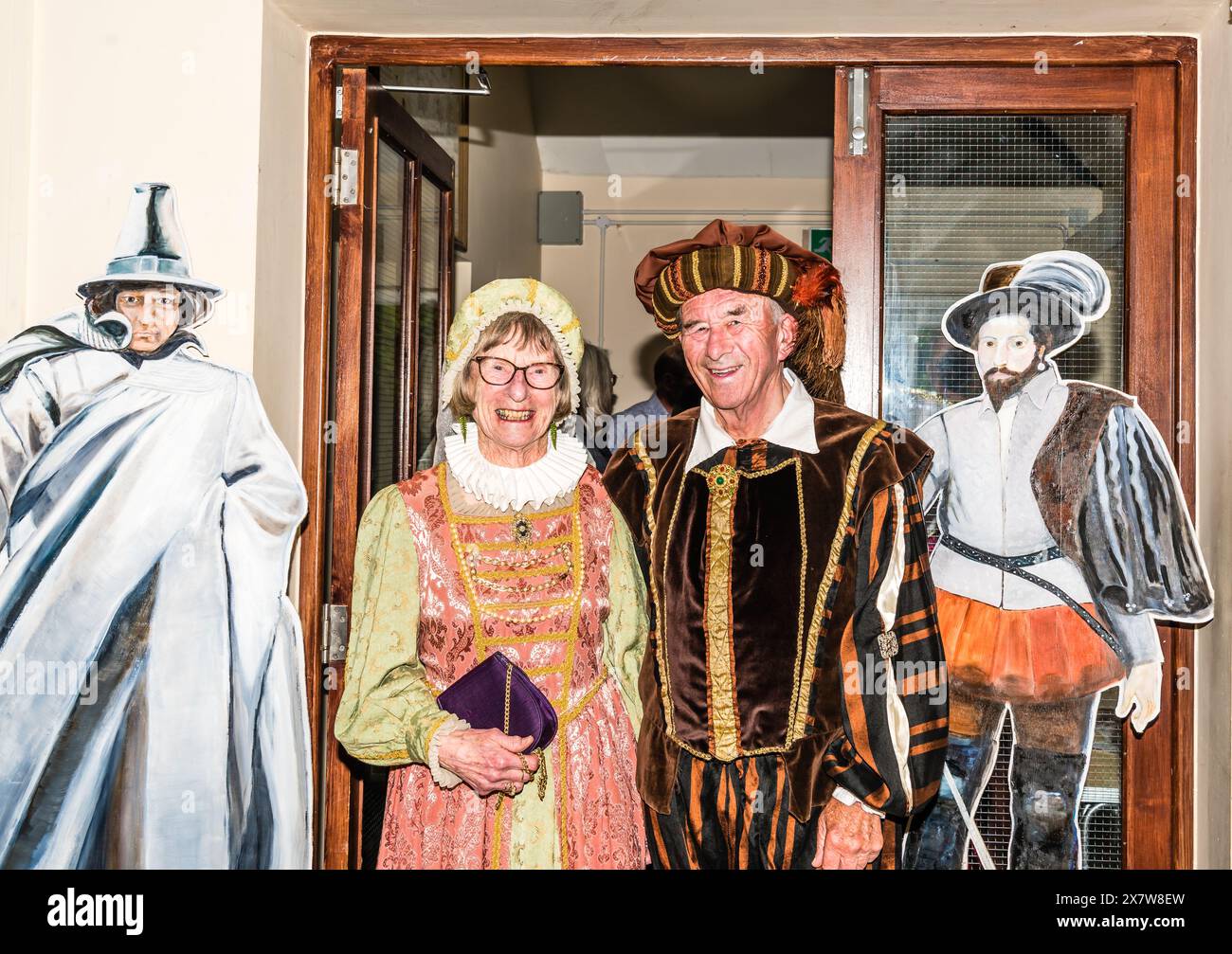 Elizabethan Evening. Dressed for the part Stock Photo - Alamy