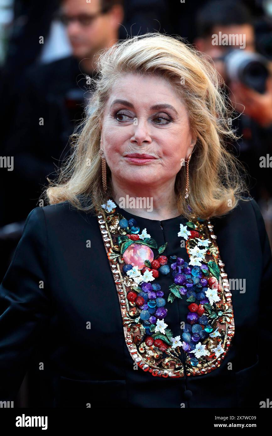 CANNES, FRANCE - MAY 21: Catherine Deneuve attends the 'Marcello Mio ...