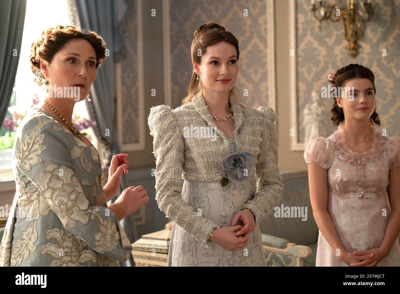 BRIDGERTON, from left: Ruth Gemmell, Hannah Dodd, Florence Hunt, Old ...