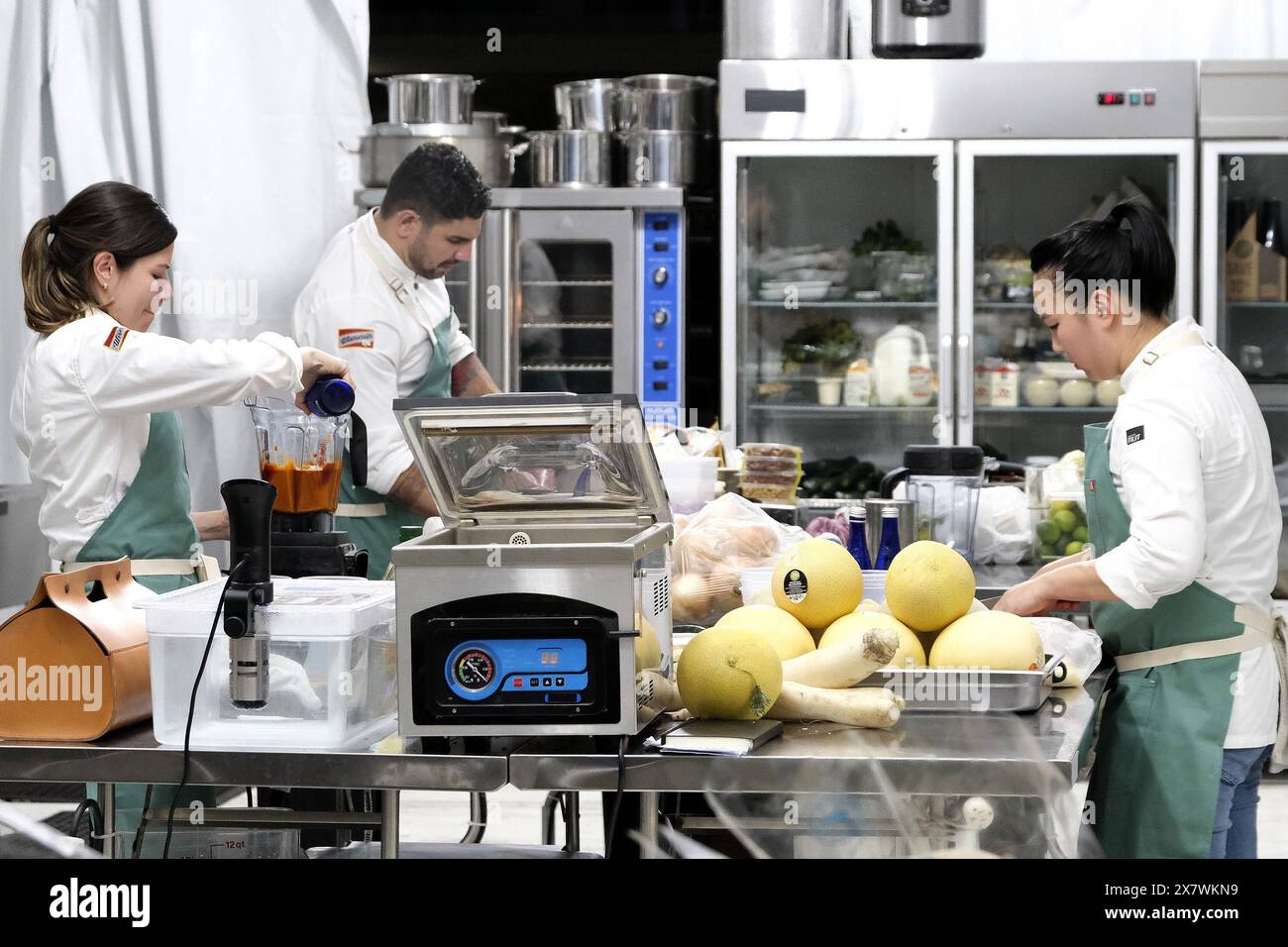 TOP CHEF, from left: Laura Ozyilmaz, Manuel Manny' Barella Lopez ...