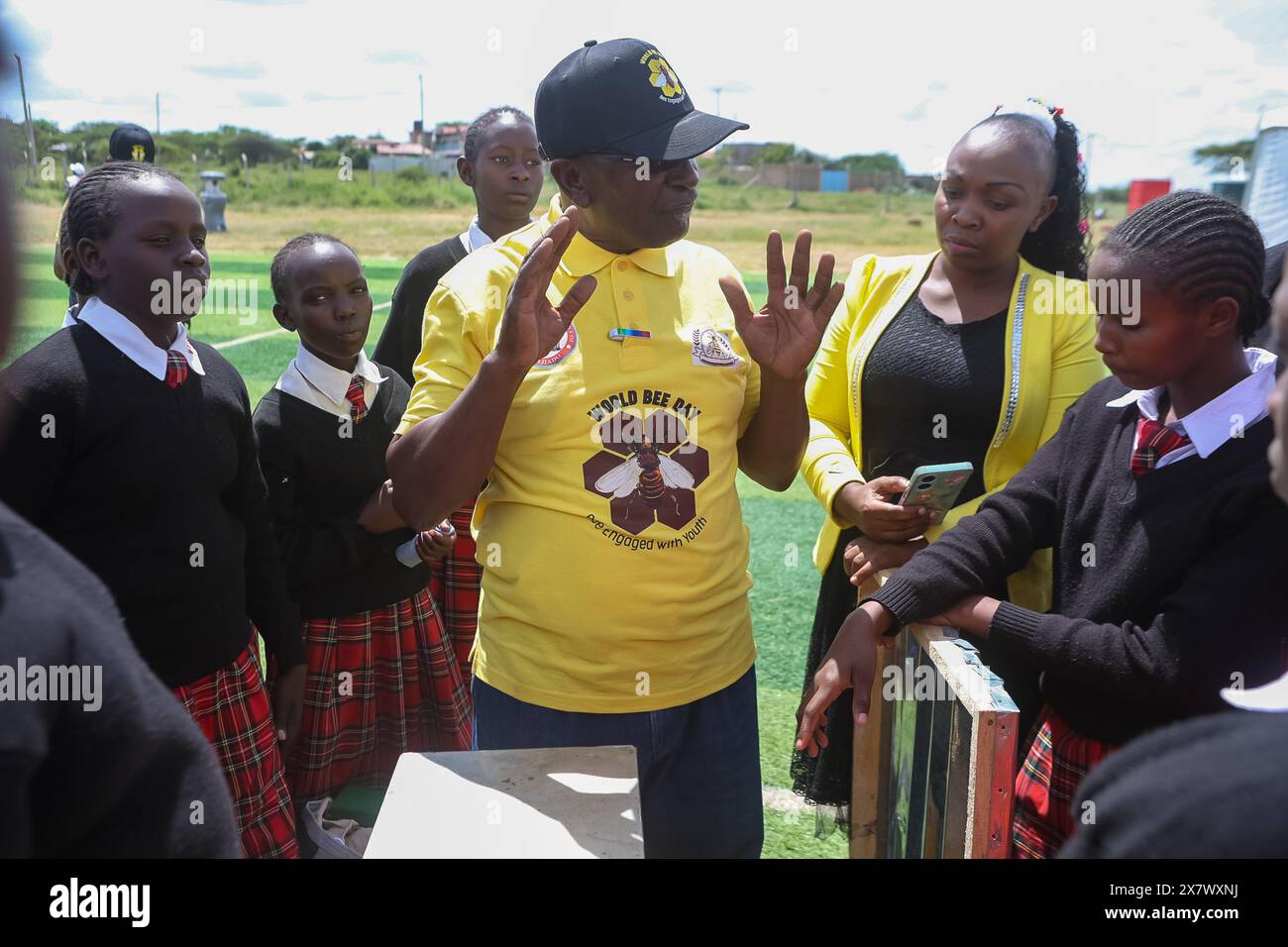 Local bee farmers discuss about bee farming to students of Isinya ...