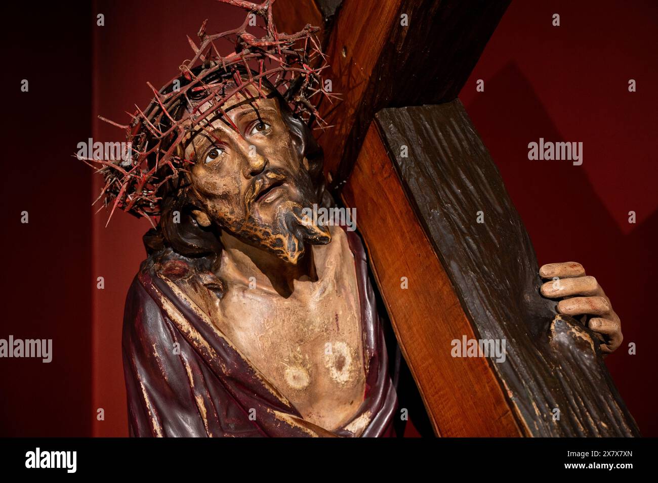 A statue of Jesus carrying the cross. Igreja de São Nicolau [St ...
