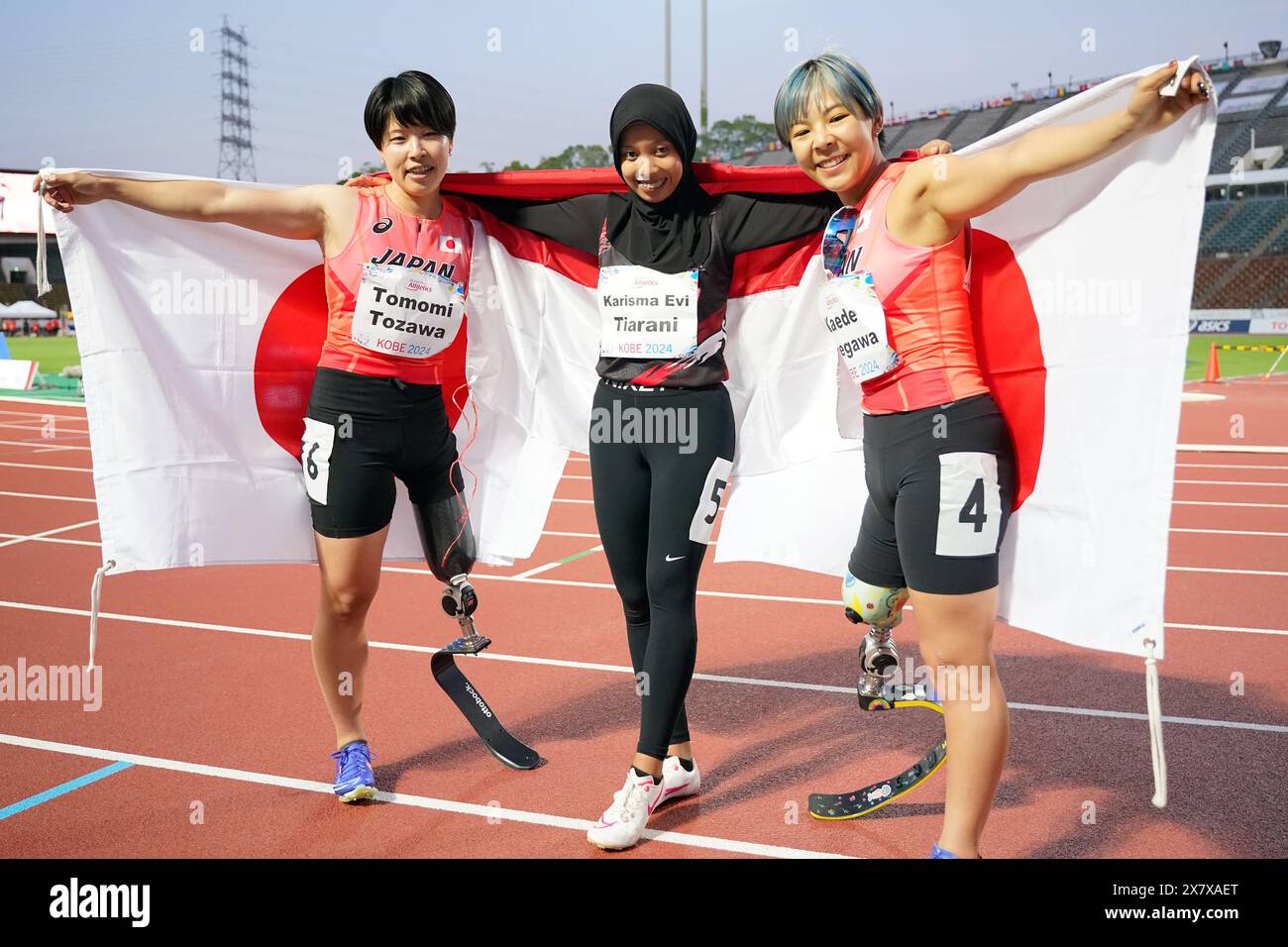Kobe Japan. 21st May, 2024. (L-R) Tomomi Tozawa (JPN), Karisma Evi ...