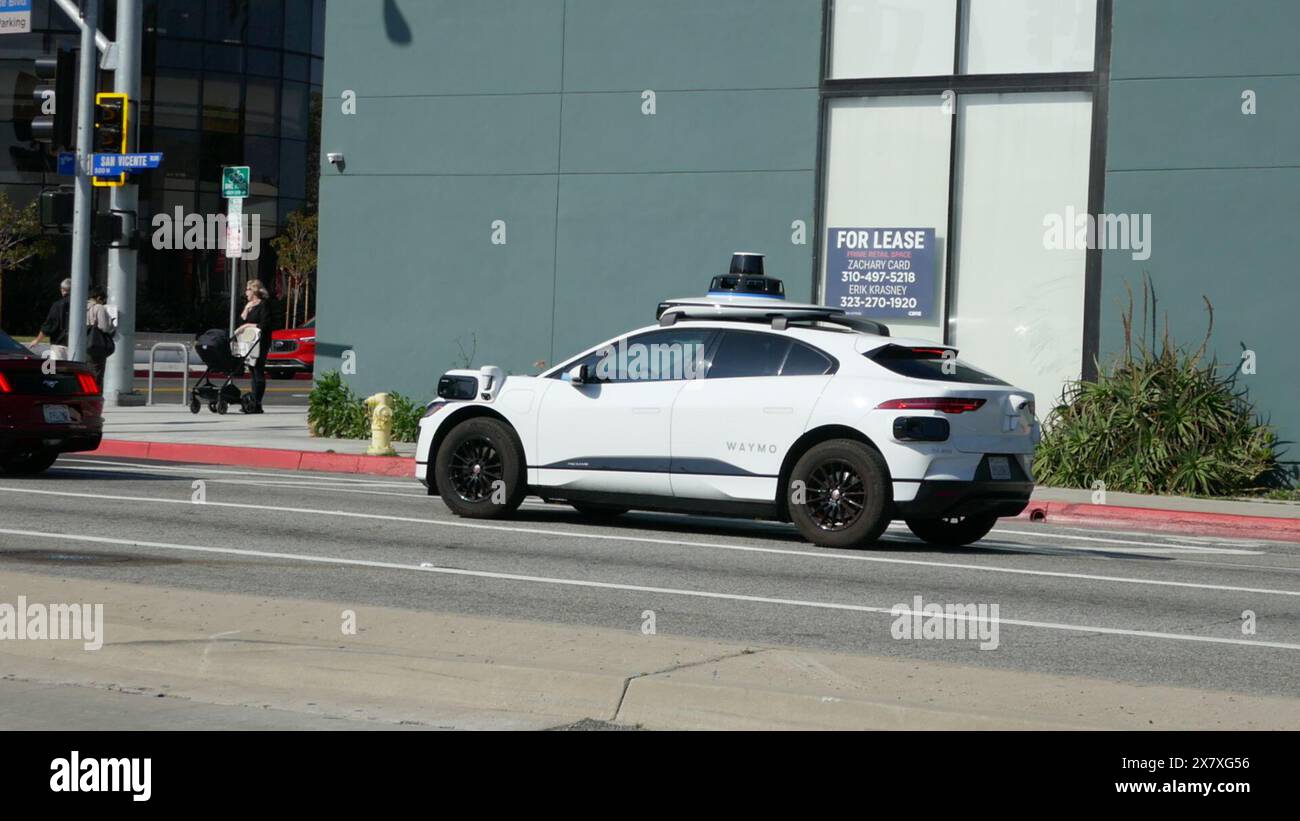 Los Angeles, California, USA 18th May 2024 Waymo Driverless Car driving ...