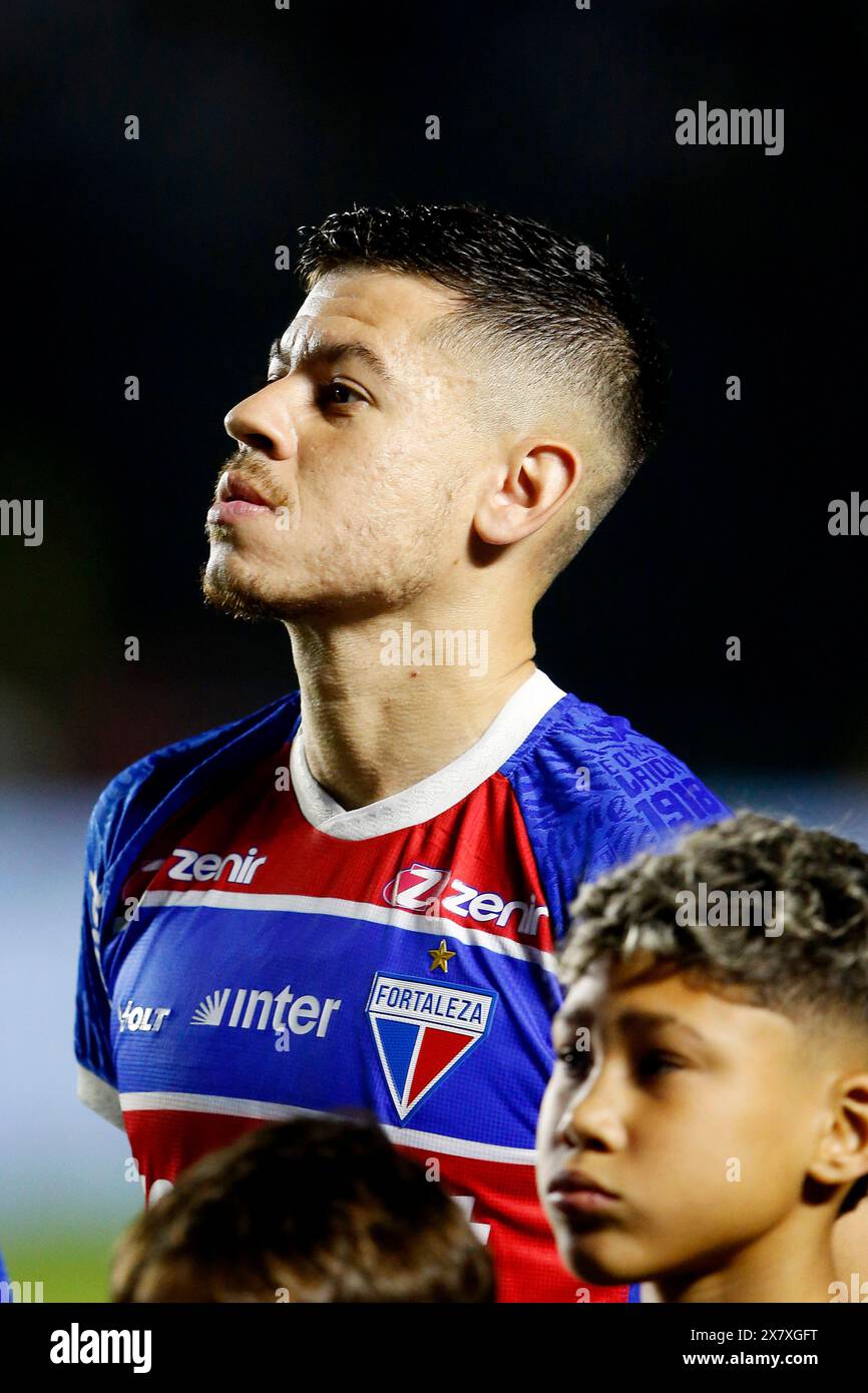 Professional soccer matheus rossetto hi-res stock photography and ...