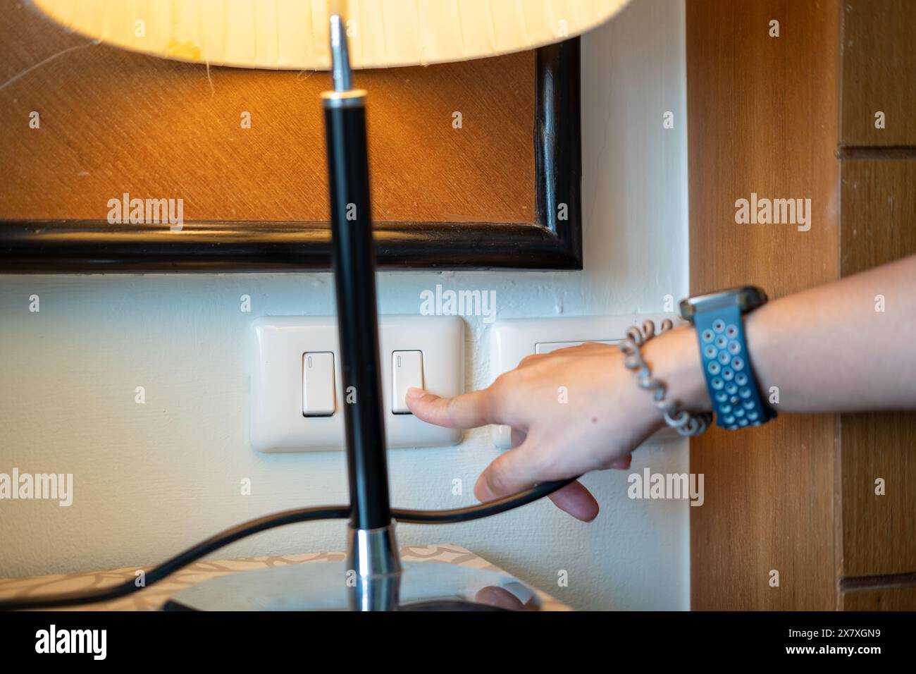 Pulling the plug hi-res stock photography and images - Alamy
