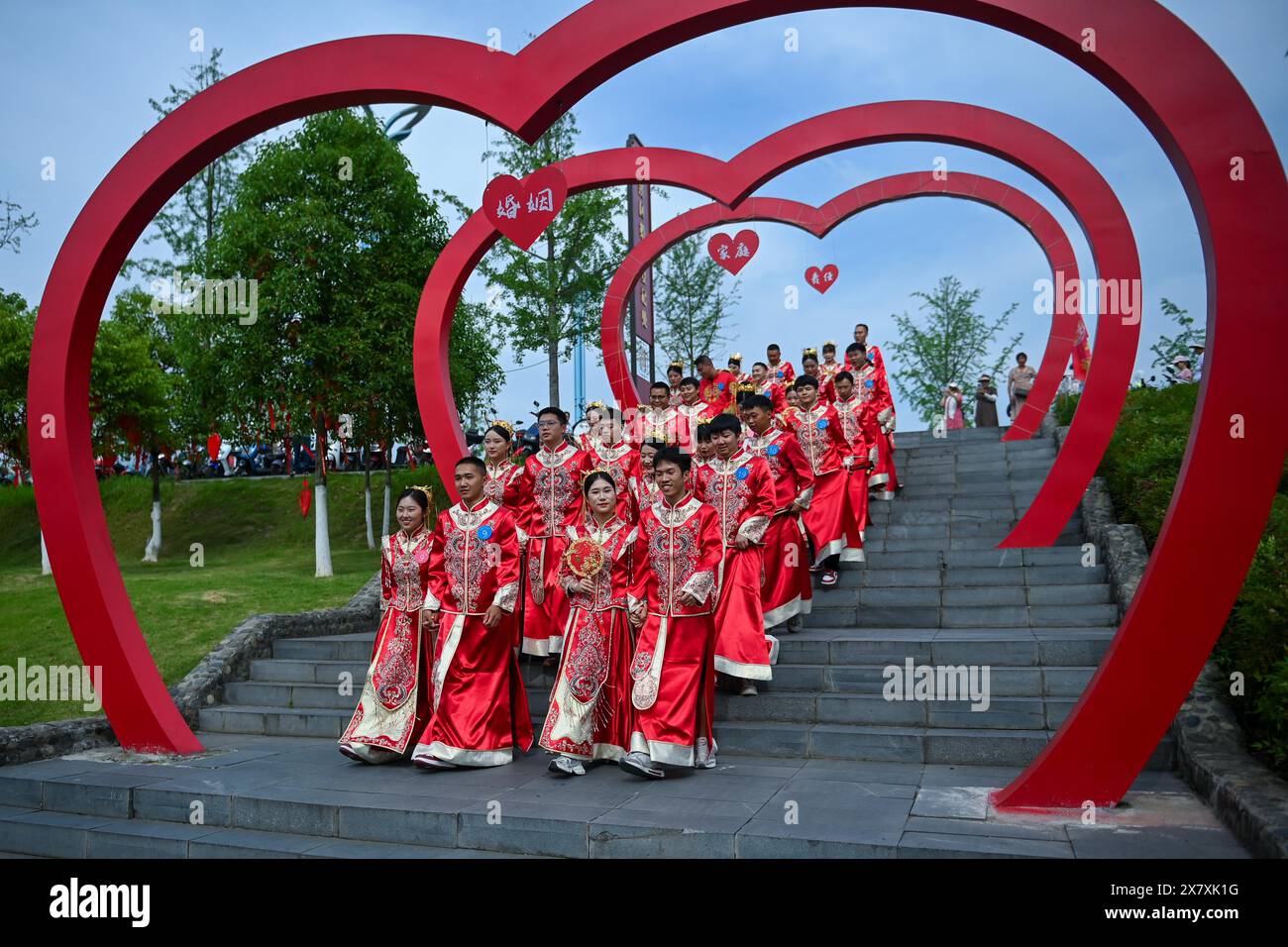 **CHINESE MAINLAND, HONG KONG, MACAU AND TAIWAN OUT** Young couples ...