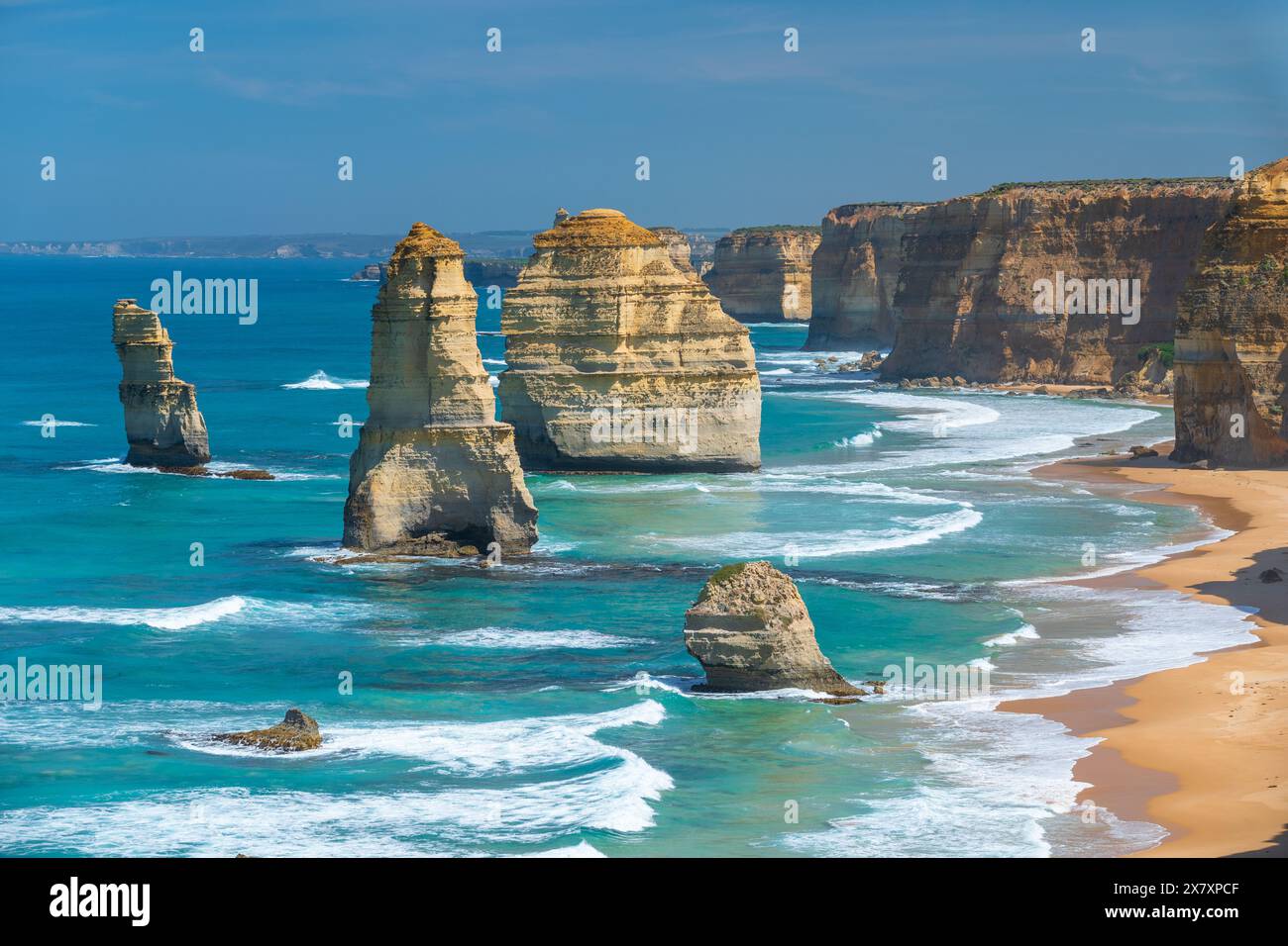 The 'Twelve Apostles' limestone stacks at Port Campbell National Park ...