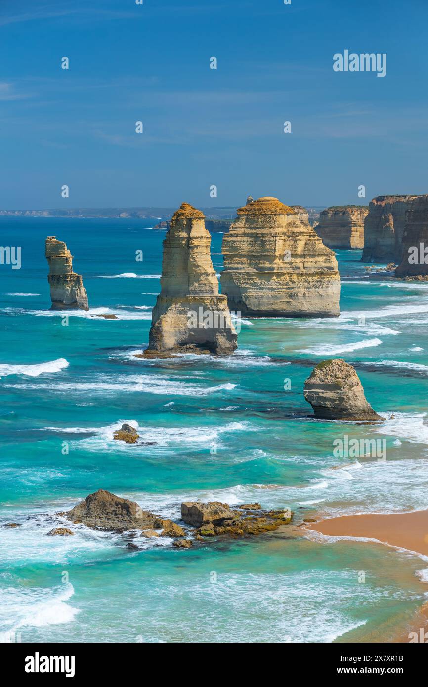 The 'Twelve Apostles' limestone stacks at Port Campbell National Park ...