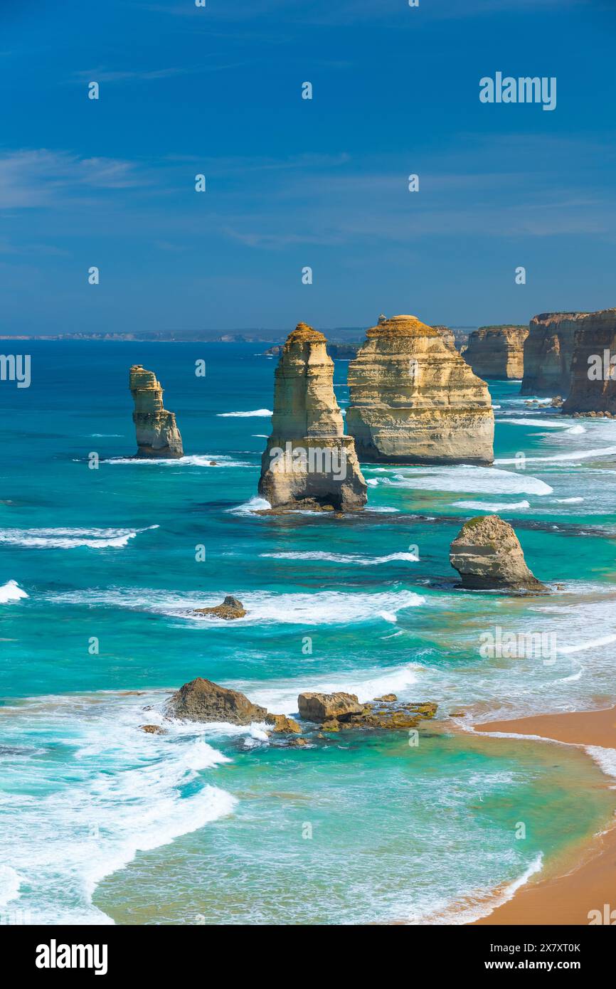 The 'Twelve Apostles' limestone stacks at Port Campbell National Park ...