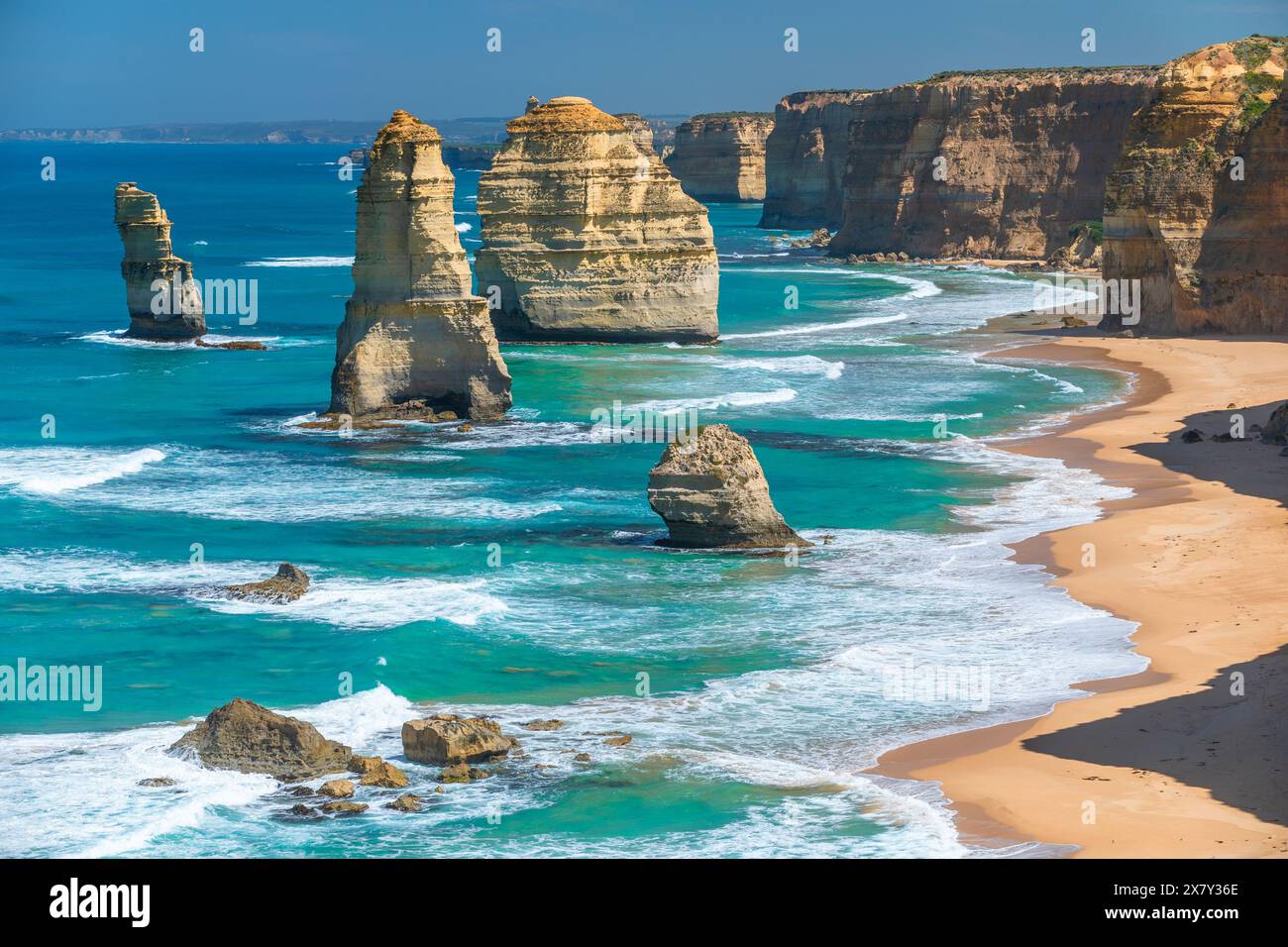 The 'Twelve Apostles' limestone stacks at Port Campbell National Park ...