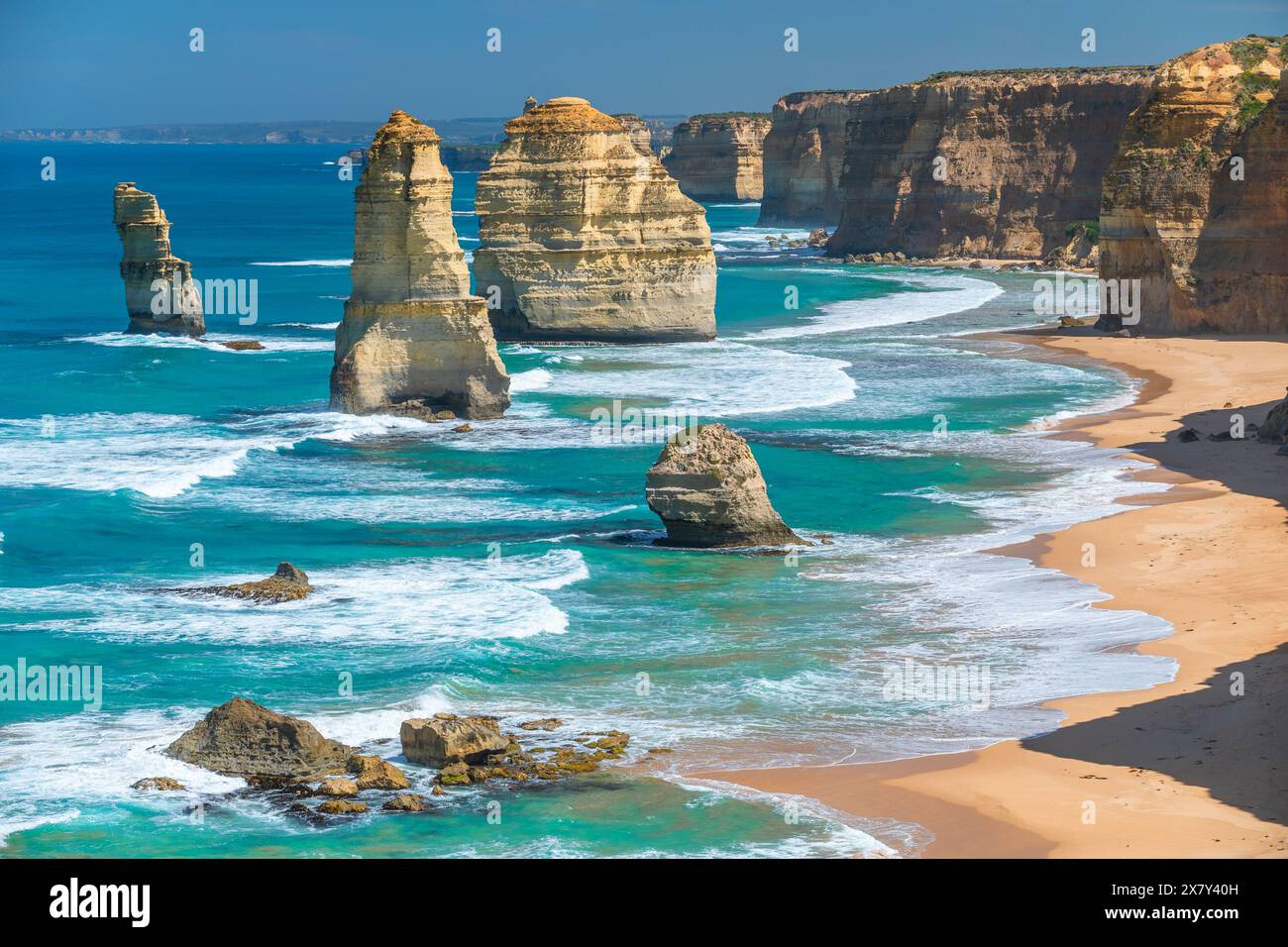 The 'Twelve Apostles' limestone stacks at Port Campbell National Park ...