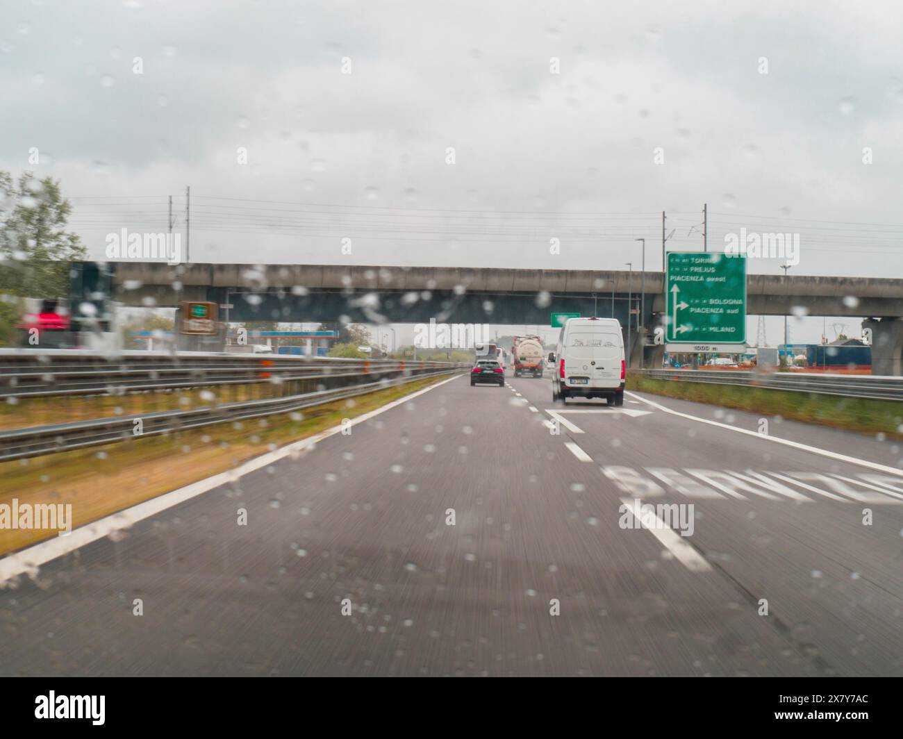 Man driving car on overpass hi-res stock photography and images - Alamy