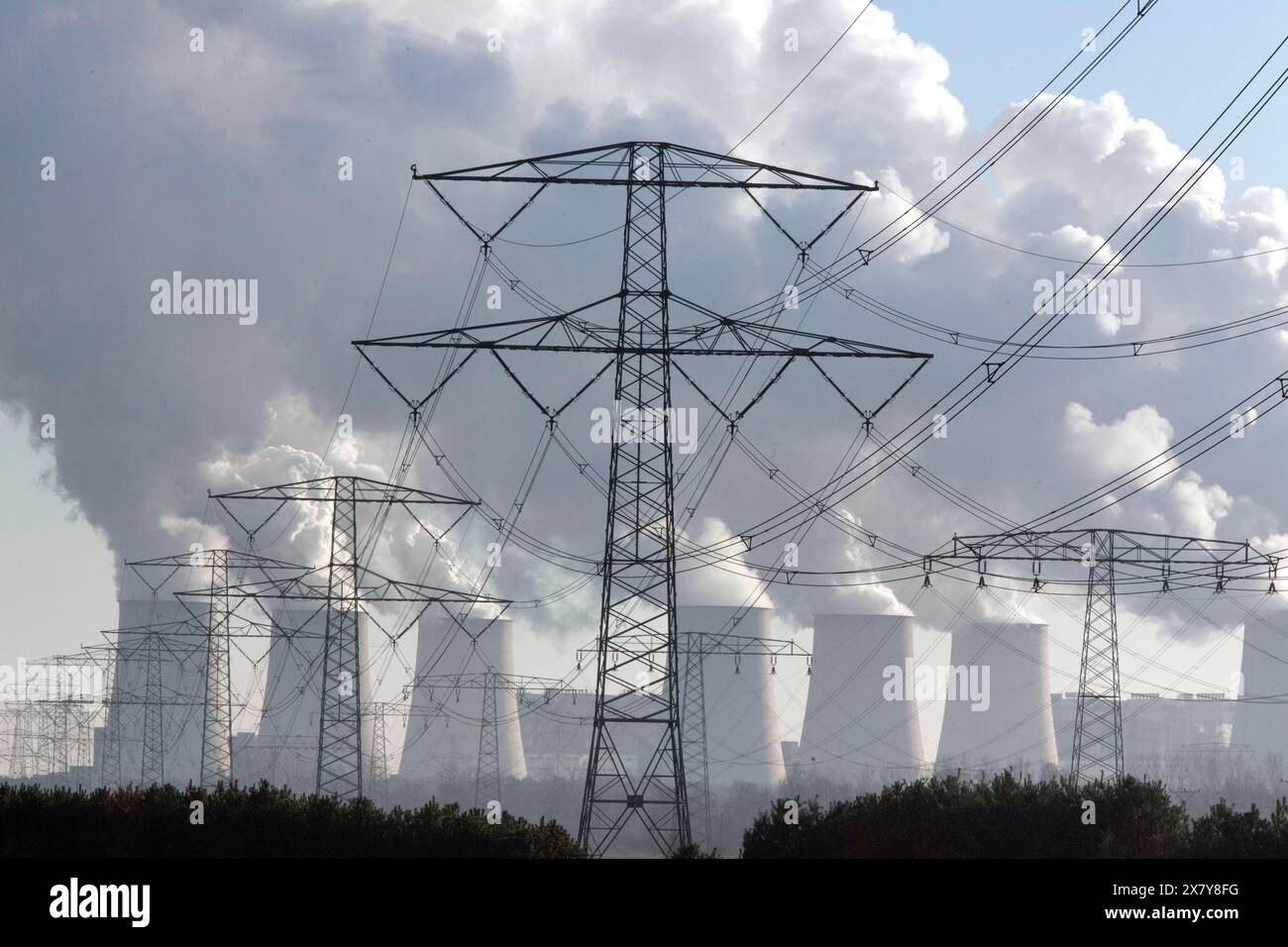 Steam rises from the cooling towers of the Vattenfall power plant in ...