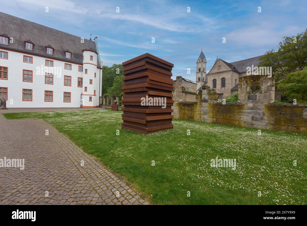 Shadow Stack sculpture made of Corten steel by Sean Scully is 4.40 ...