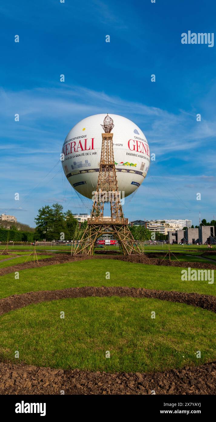Paris, France - 05 10 2024 : The Ballon Generali, a tethered helium ...