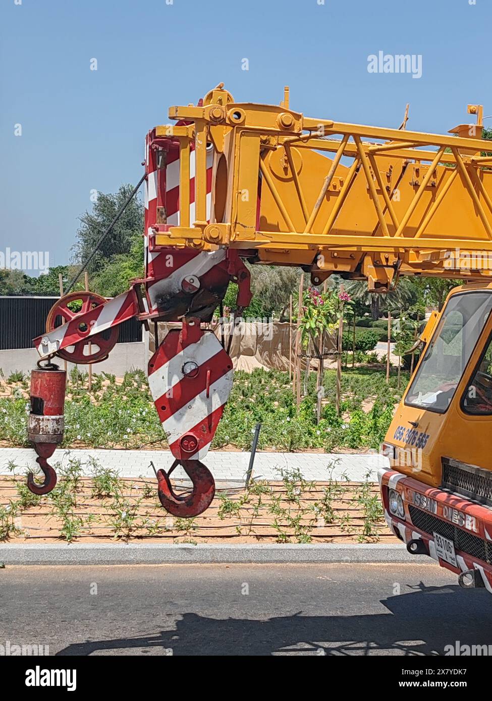 Tower crane hook, Yellow color front side hook of tower crane used for ...