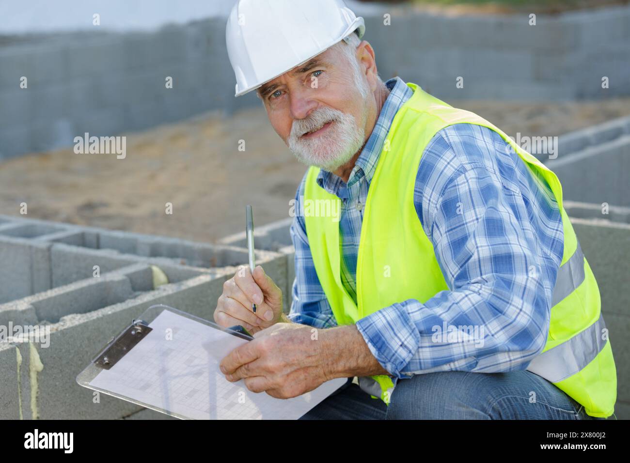 Aged writing tool hi-res stock photography and images - Alamy