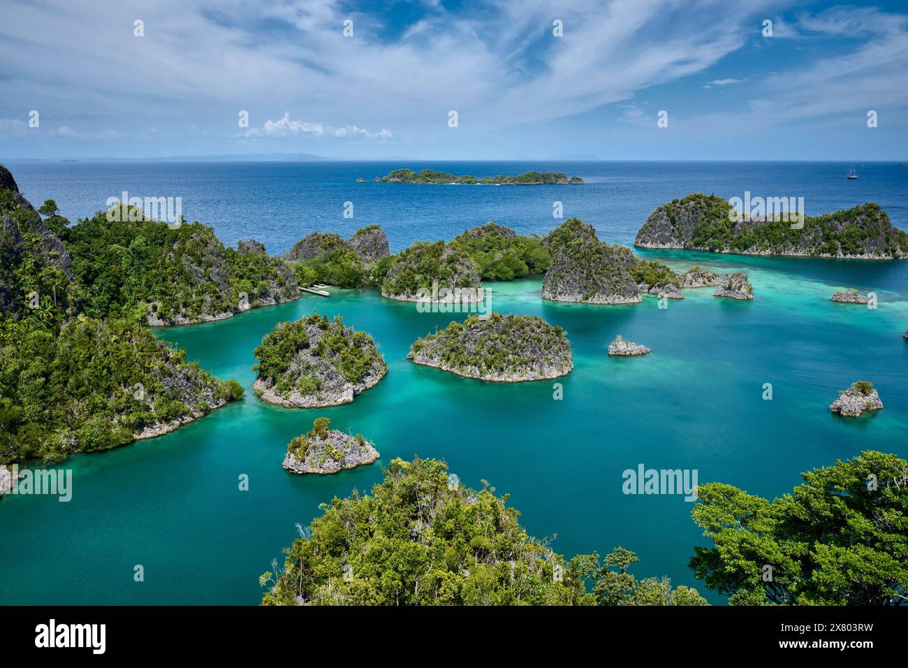 viewpoint Piaynemo with beautiful landscape of Fam Islands, Waigeo ...