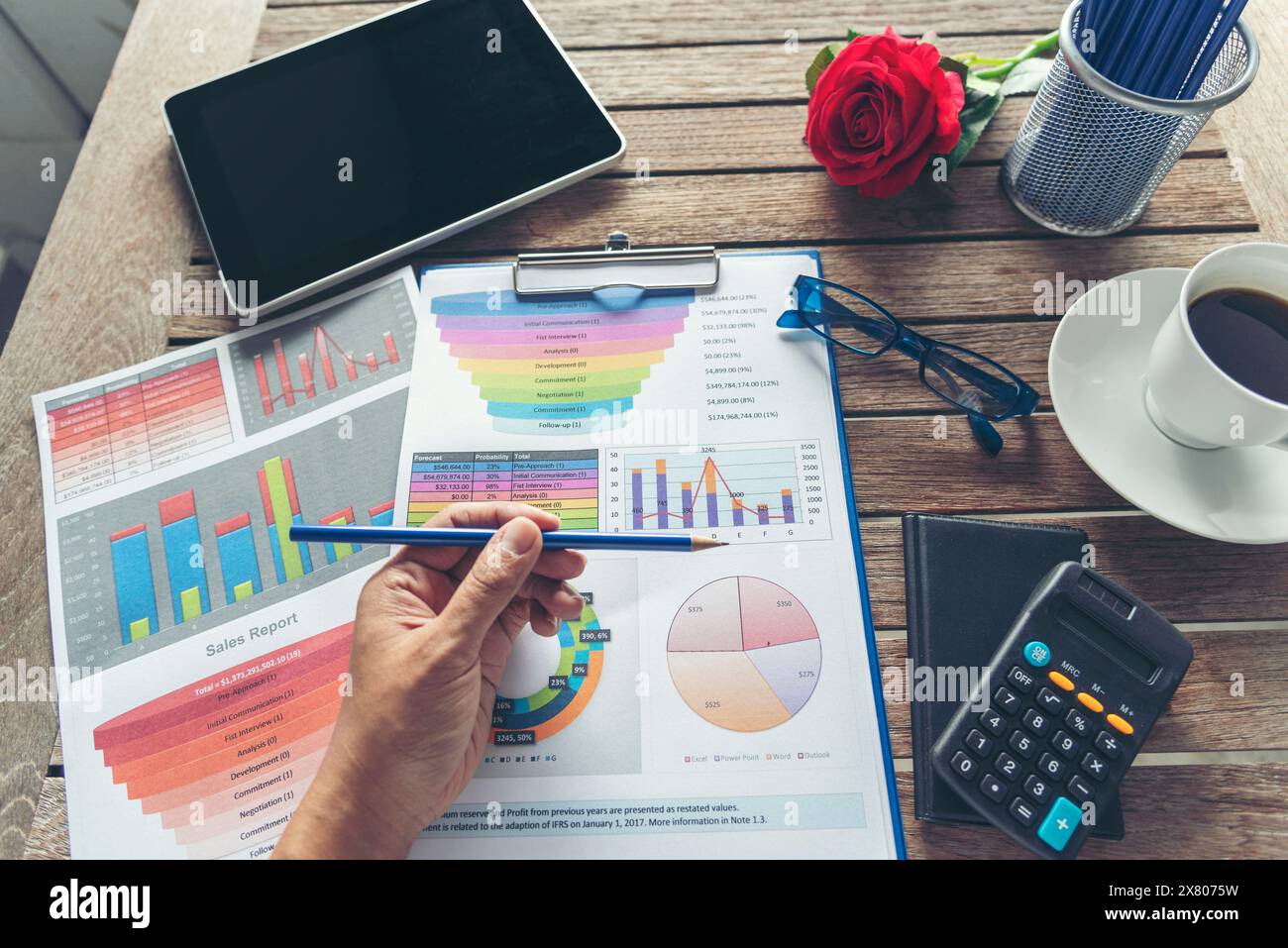 Excel graph with Spreadsheet Document showing Information Financial ...