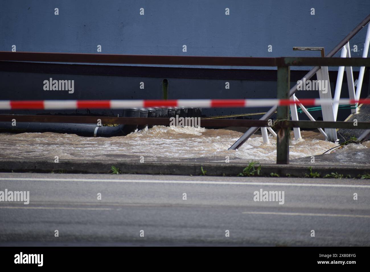flood wave at a parked ship Stock Photo - Alamy