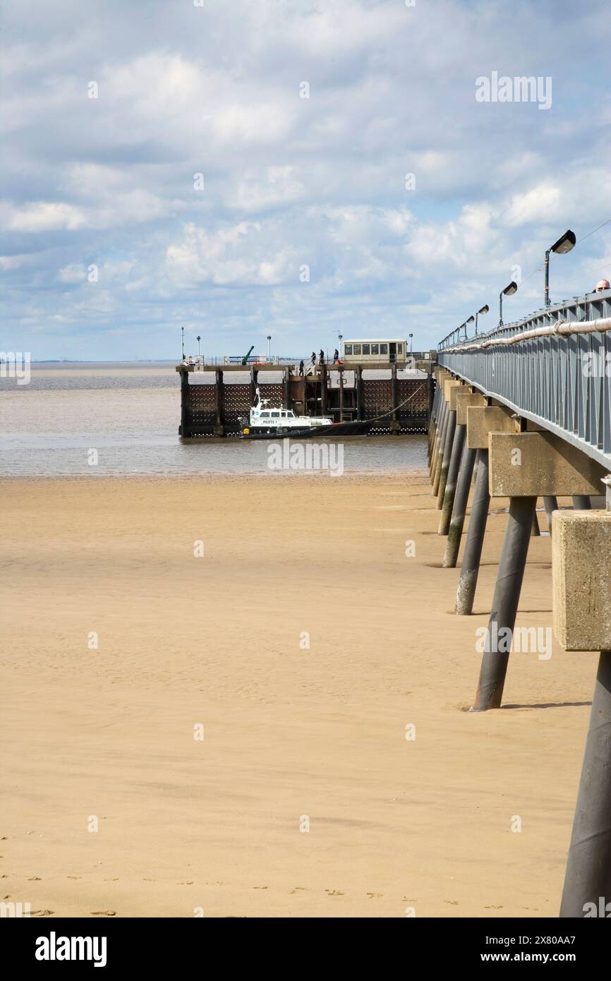 pilot and lifeboat station at spurn head at the mouth of the Humber ...