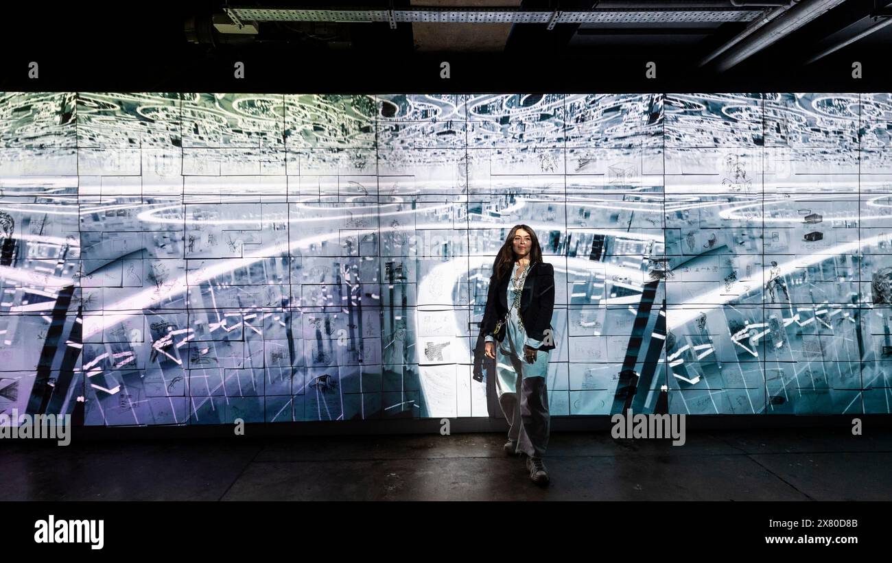 Screenshare installation hi-res stock photography and images - Alamy